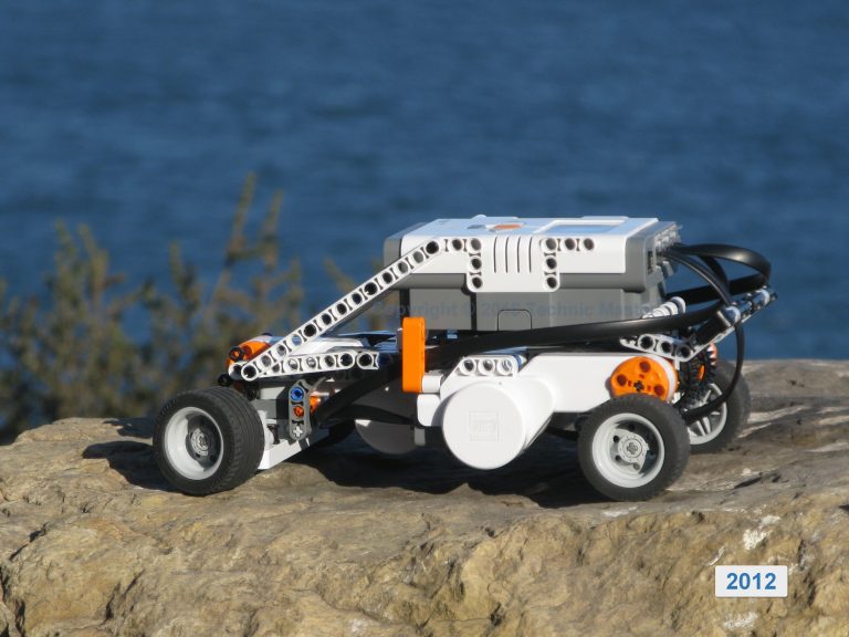 Technic Master » NXT Race Car